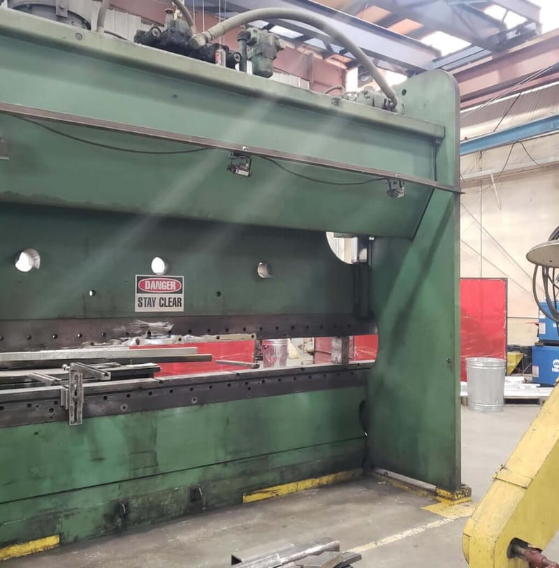 230 Ton, Cincinnati #230CB, hydraulic press brake, 14' overall, 144 ...