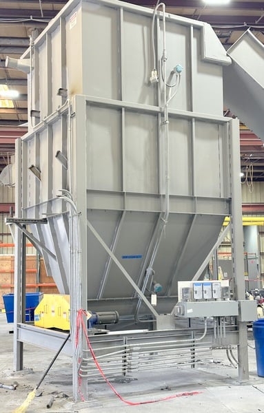 1800 cu.ft. Metering Hopper Bin, 10' x 10' x 18', with twin screw ...