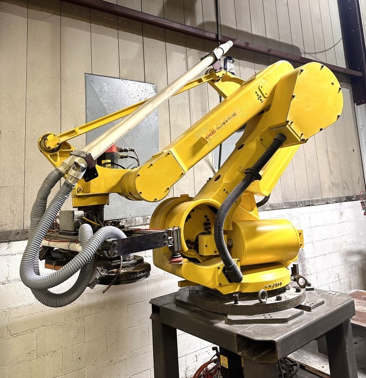 Fanuc, M-410IHS, palletizing robot, RJ-3 Control, 1999 for Sale ...