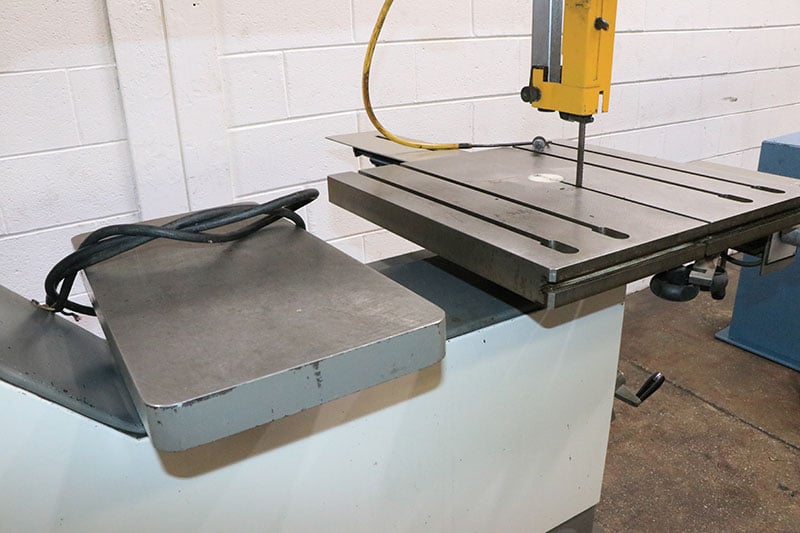 30" x 10" Clausing Startrite #30-RWH, vertical band saw, variable speed ...