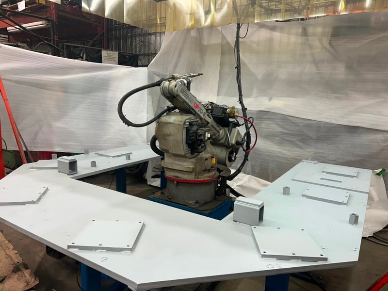 Motoman, under power 20-6, 6-Axis robot, Miller welder, 2004 for Sale ...