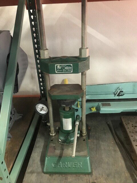 11 Ton, Carver #C, hand hydraulic upacting lab press, 5.1" stroke, 18 ...