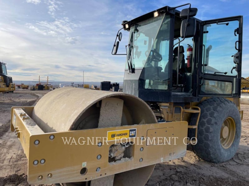 Caterpillar CS56B, Compactor, 2131 hours, S/N: S5601551, 2021 for Sale ...