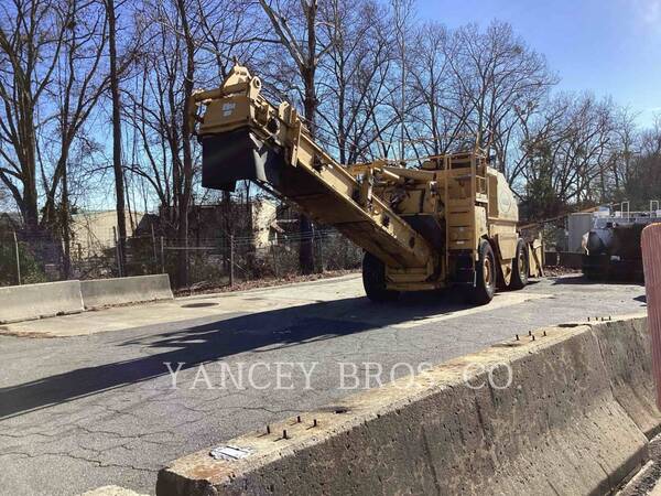 Weiler E2850-1243, Asphalt Distributor, 5374 hours, S/N: 1243, 2018 for ...