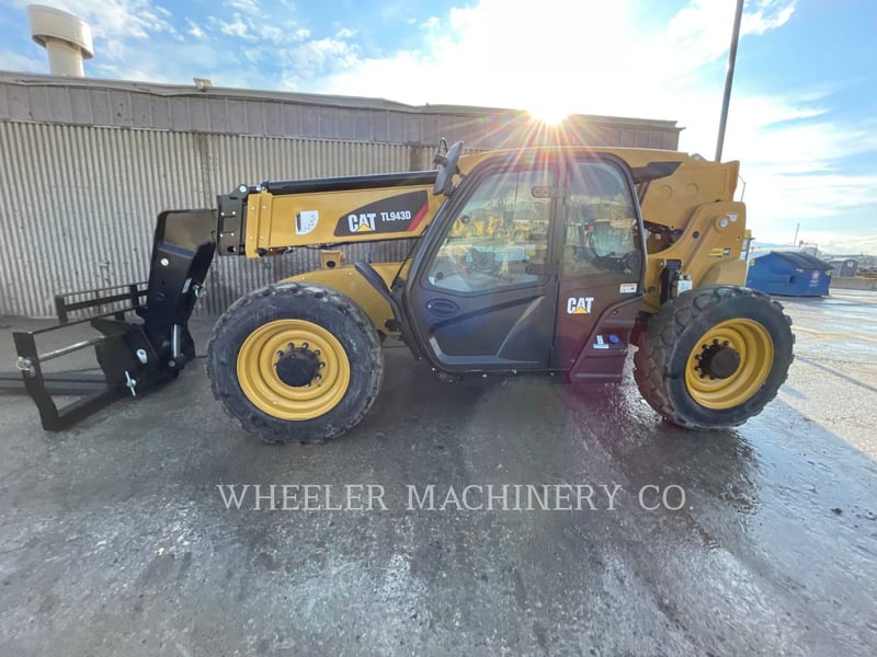 Cat TL943D CB, Telehandler, 858 hours, S/N: MLJ01497, 2021 for Sale ...