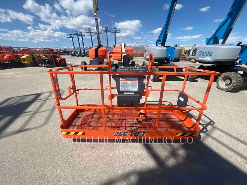 Jlg Industries, Inc. 460SJ, Articulated Boom Lift, S/N: 0300317188 ...
