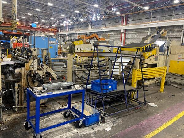 20000 lb. CHS, Mecon Servo feed line, 48" x .080", powered uncoiler ...