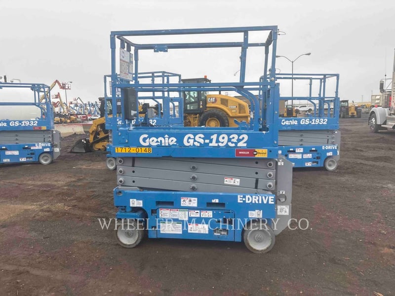 Genie Industries GS1932, Lift Scissor, 84 hours, S/N: GS30P-201333 ...