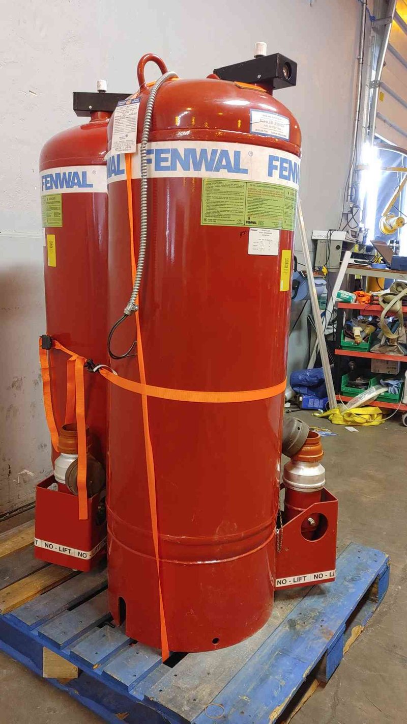 400 lbs. Fenwal, Fire Suppression, FM-200 Agent, 130 F max temp., 360 ...