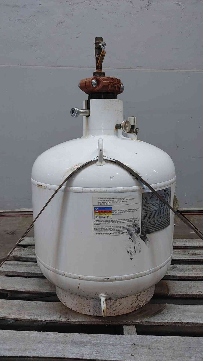 204 lbs. Fike, Clean Agent Cylinder, HFC-227ea/FM-200/FE-227 Agent, 360 ...