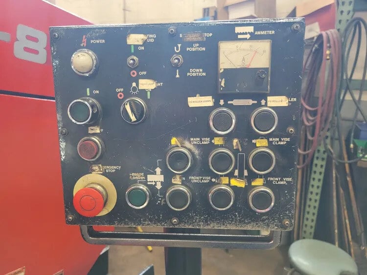 23" x 32" Amada #HK-800, semi-auto horizontal bandsaw, power tilt ...