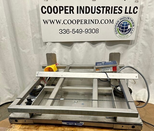 10000 lb. CSI TrueClean/Mettler Csi, Tote Tilter on Scale, 48" x 48 ...