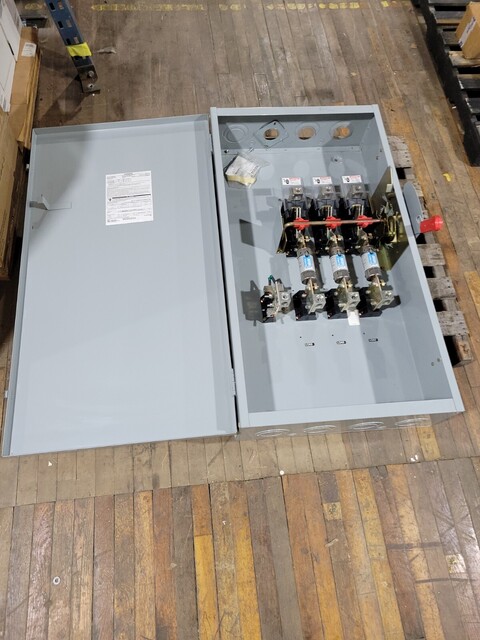 400 Amp. Siemens, GF325NH, Fusible Disconnect Switch, 240V 3P 3PH with ...