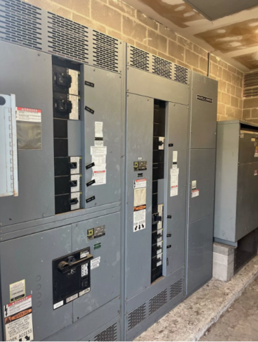 1600 Amps, Square D #QED, switchboard main breaker PXF361600G with ...