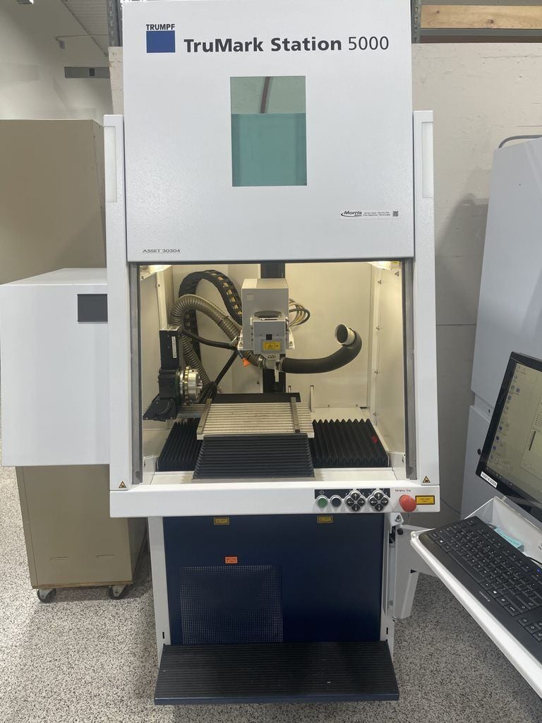 Trumpf #TruMark-Station-5000, laser, 1800 watts, 11.8"X, 11.8"Y, 19.6"Z ...
