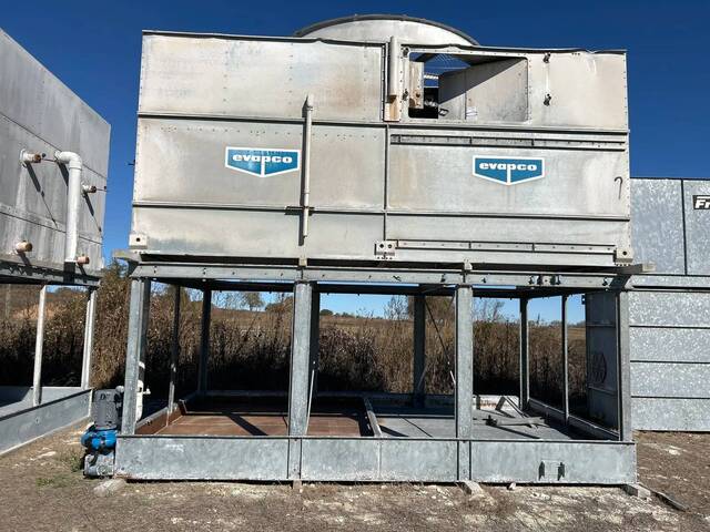 967 Ton, Evapco #ATC-967B, evaporative condenser, 155300 cfm, 400 psig ...