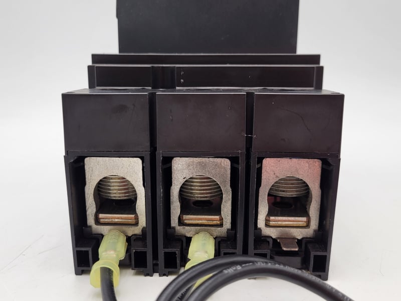 175 Amps, Square D, JLL36175LV, feed-thru circuit breaker, 600VAC 3P ...