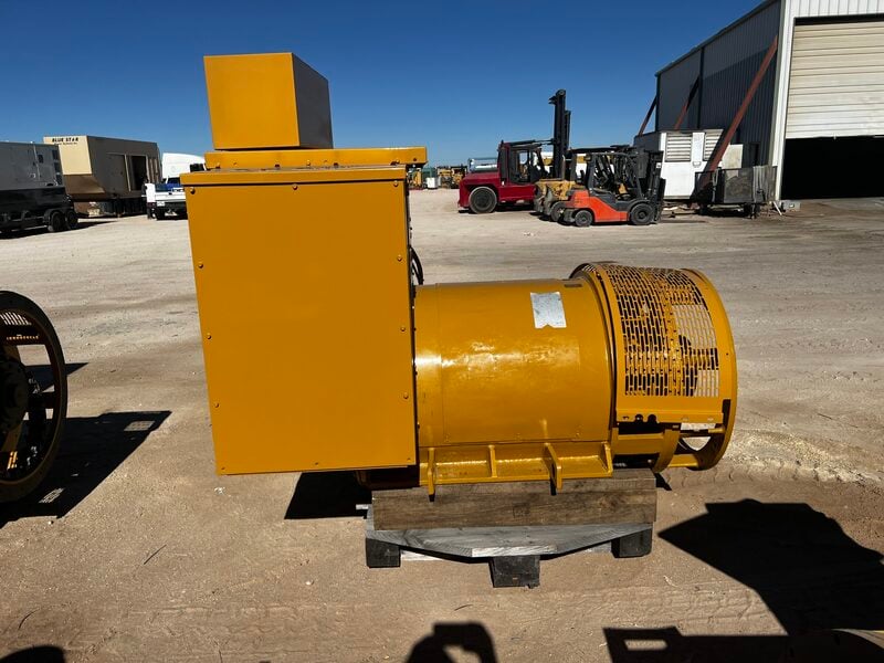 1000 KW, 1800 RPM, Caterpillar #SR4B, generator end, 600 Volts, 3 ...