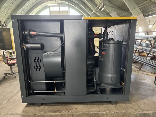 563 cfm, 110 psig, Kaeser #DSD-100, rotary screw air compressor, 200 HP ...