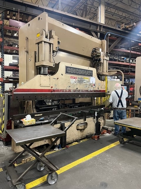 175 Ton, Cincinnati #176A8 Autoform CNC hydraulic press brake, 12 ...