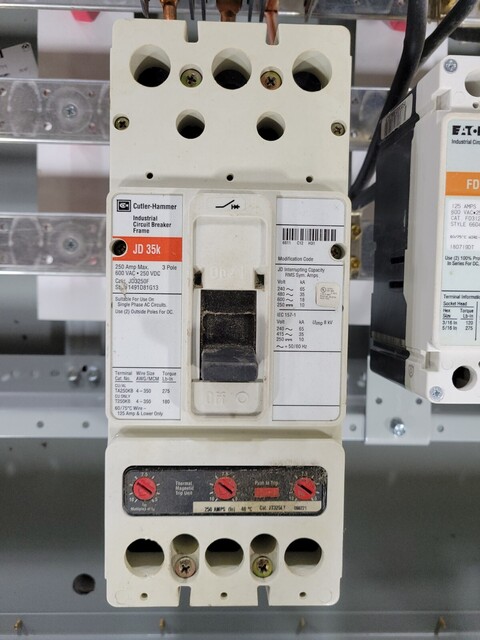 600 Amp. Eaton, PRL4 Pow-R-Line, Panelboard, 480Y/277V. 3PH 4W JD3250F ...