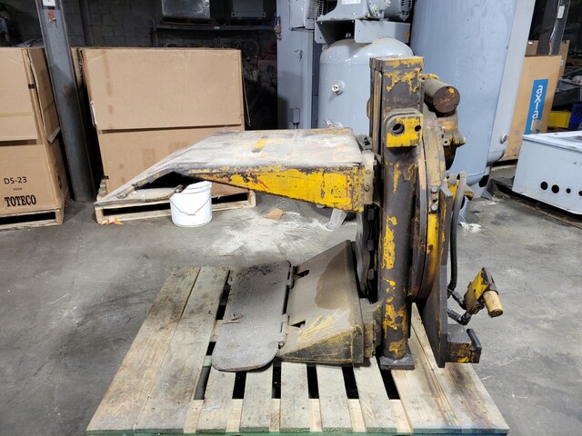 Hyster Cascade #PR45-F2L, Clamp Squeeze Grab 674702 Forklift Attachment ...