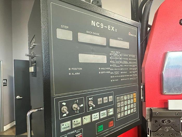 88 Ton, Amada #RG-80, Up-Acting CNC Press Brake, 7' overall, NC-9EXII 3 ...