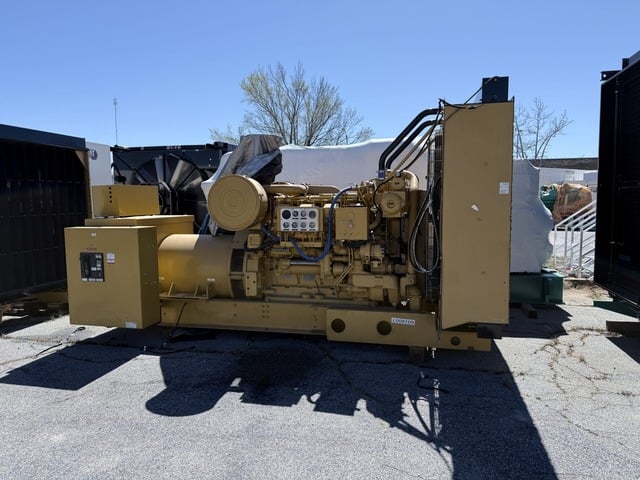 725 kW Caterpillar #3508, Open Skid Diesel Generator, 480 Volts, ~1000 ...