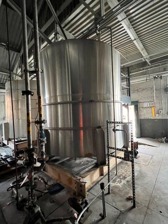 4200 gallon Stainless steel tank, 102" dia. x 104" straight side, flat ...