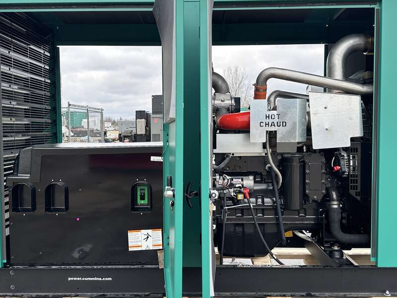 150 KW Cummins #C150N6, Natural gas generator set, 120/208 Volts, 3 ...
