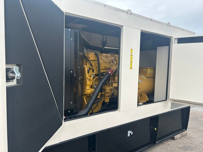 400 KW Caterpillar #D400GC, diesel generator set, 277/480 Volts, 3 ...