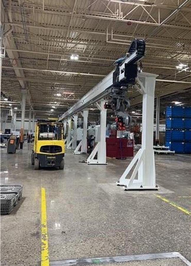 Fanuc gantry robot cell 52' travel w/(2) Fanuc R-2000iB/220U robots ...
