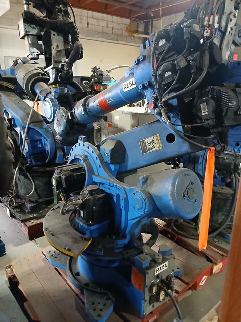 Yaskawa Motoman #ES165, OBARA spot welding robot For Sale | Surplus Record