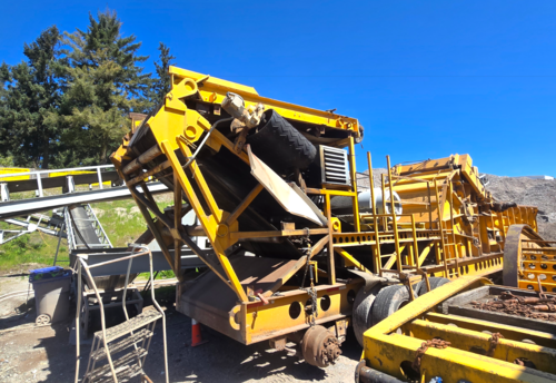 CBI, annihilator shredder, 2x300 HP, discharge conveyor, taper slot ...