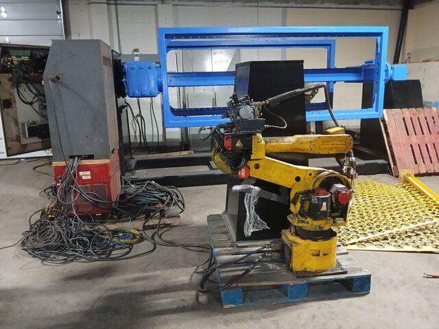 Fanuc Lincoln #RJ3IB, robot welding cell, w/ Ferris Wheel Positioner, 4 ...