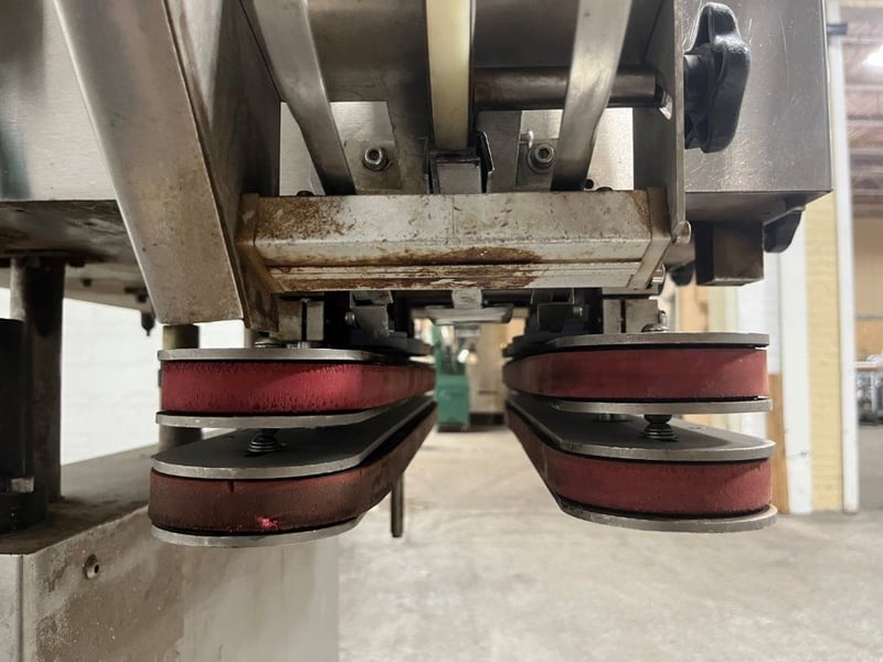 CVC #UCAP150-S016, Inline Capper, 8 Quil, w/Powered Side Belts ...