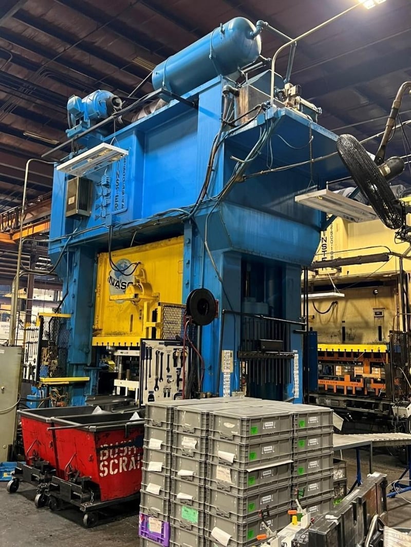 600 Ton, Minster #E2-600, straight side press w/Minster feedline, 8 ...