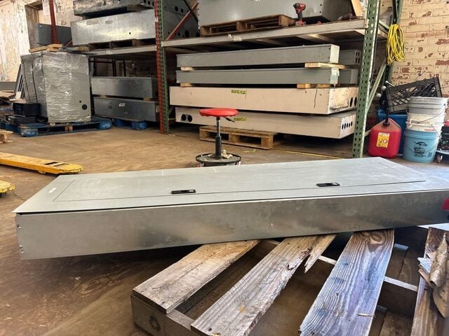 600 Amp. General Electric, AEF3426MBX, Panelboard, 480/277 Volts 3PH 4W ...