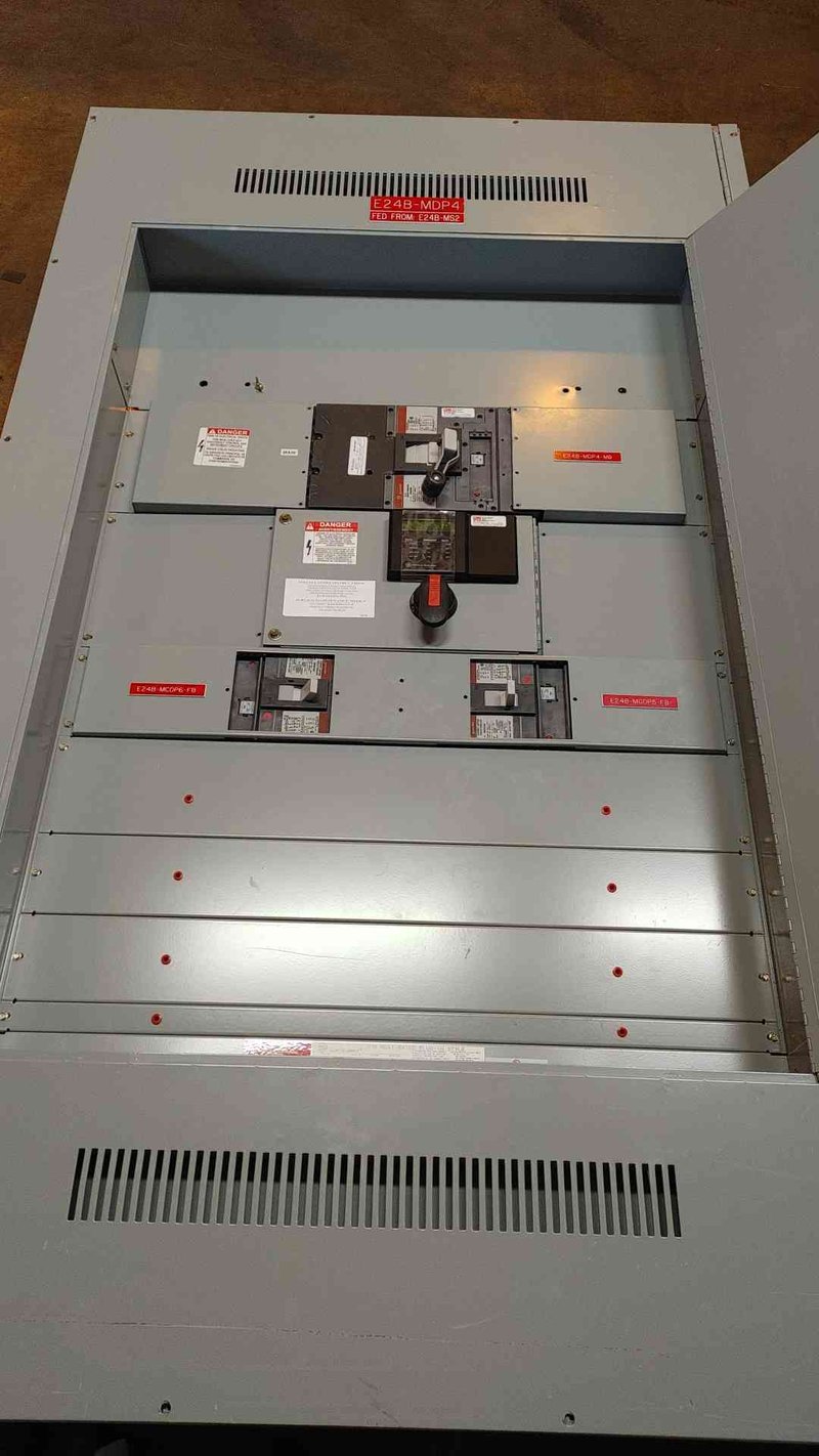 800 Amps, General Electric, Spectra Series, switchboard, 480 Volts, 3 ...
