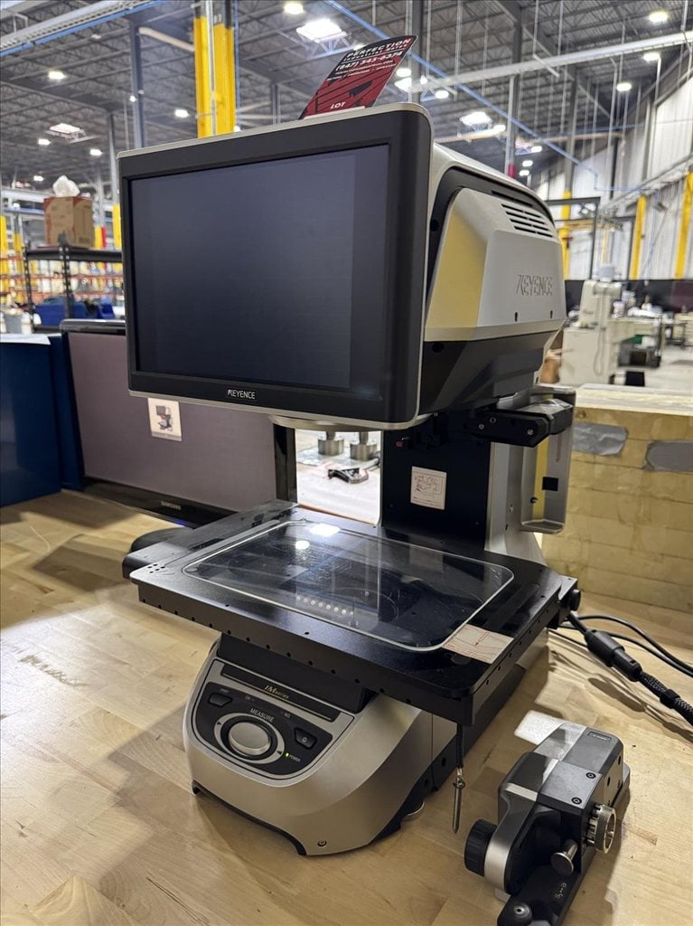 Keyence #IM-8030T Image dimension measuring machine, with Keyence IM ...