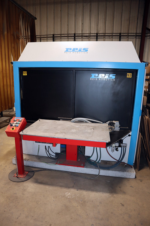 Reis, SK 3384500, Welding Cell, 6-Axis Robot, Dual Welding Tables, 2013 ...