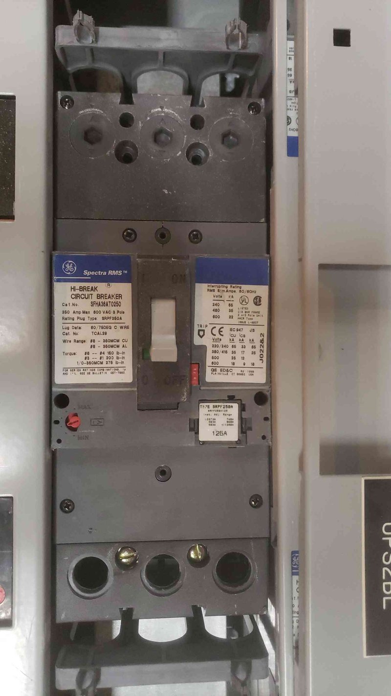 1200 Amp. General Electric Spectra Series, Panelboard, 7 Breakers 5x ...