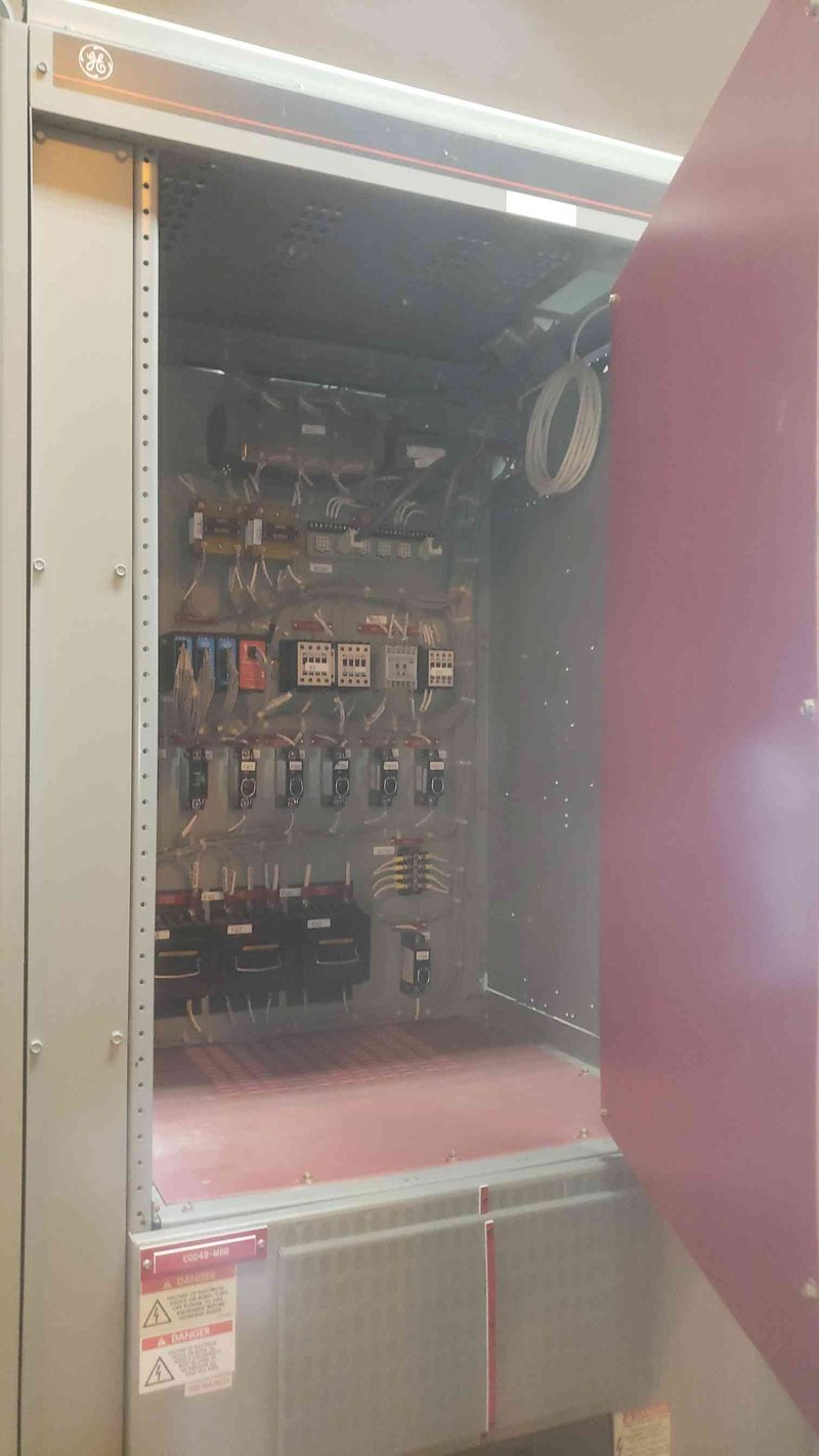 General Electric Power Break, Switchgear, 4000A, Section 1, 480 Volts ...