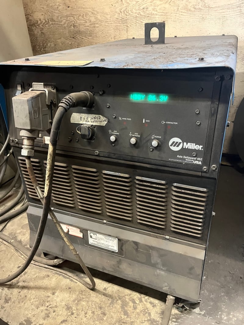 Motoman, under power 6, long reach welding robot, Miller 452 welder ...