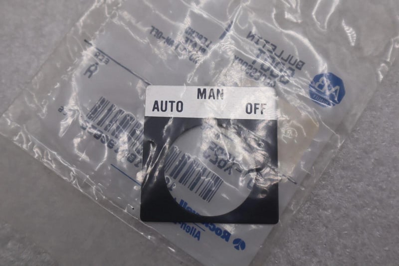 Allen-Bradley Bradley 800T-X625 AUTO-MAN-OFF LOT OF TWELVE NEW STOCK K ...