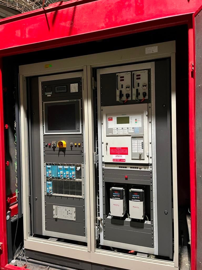 Solar Tarus 65, 6 MW, 6300v. 50 Hz. Natural Gas Turbine-Generator Set ...