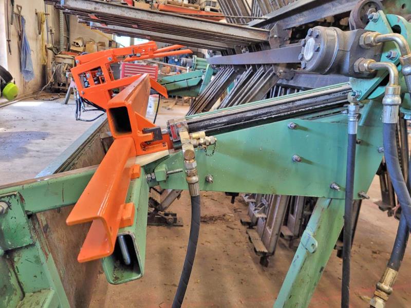 Taylor #20-Section-A, automatic clamp carrier, 1999 For Sale | Surplus ...