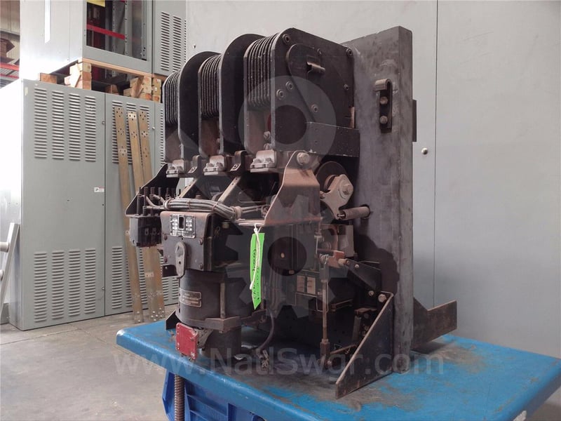 1600 AMPS, ITE, KC-1600, electrically operated, drawout, SLATE ...