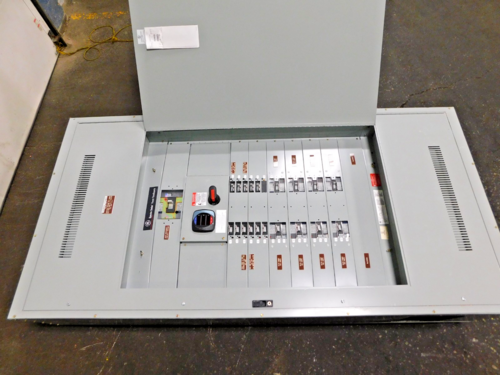 400 Amp. General Electric Spectra Series, Panelboard, 208Y/120 Volts, 3 ...