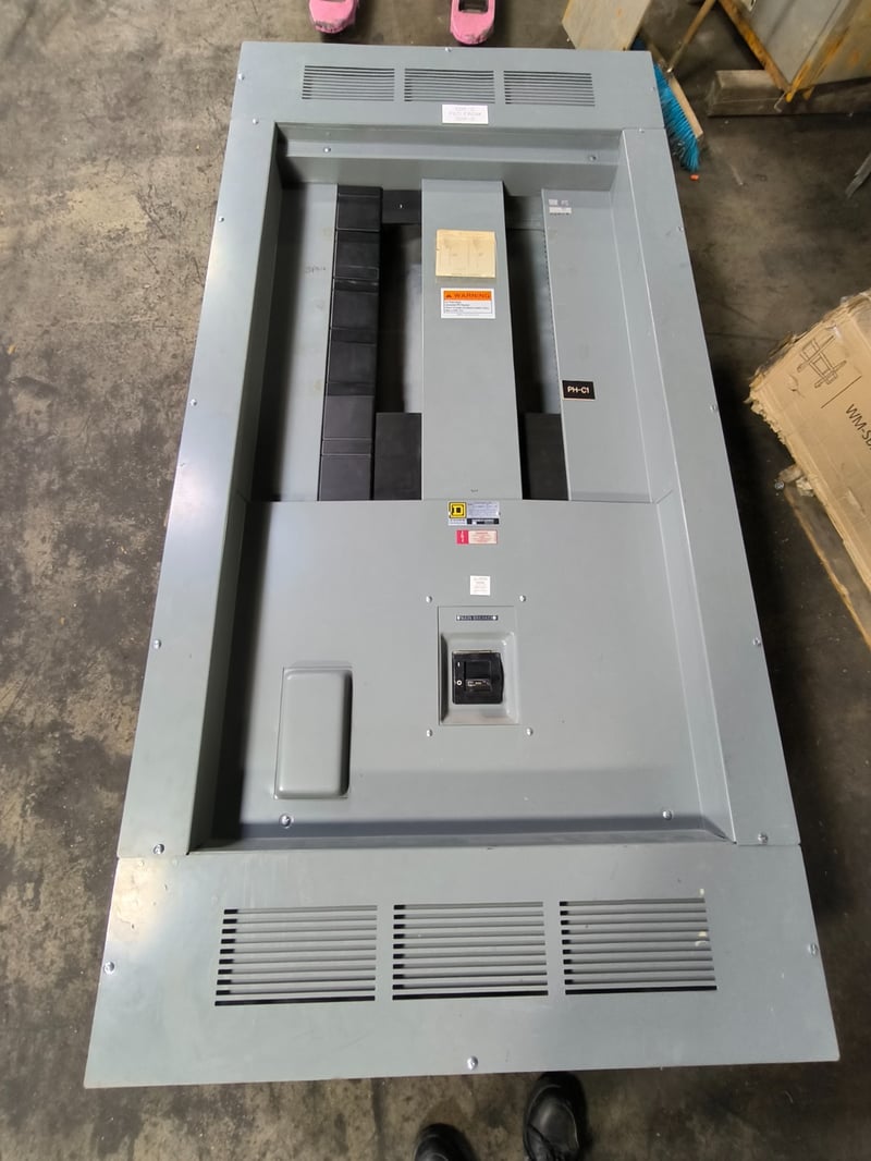 500 Amps, Square D, MAP36500, HCW-6SN I-Line, Panelboard, 120/208 VAC ...